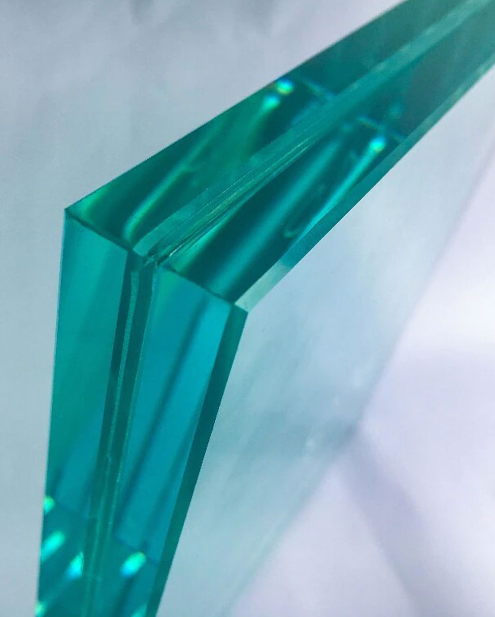 Glass Railings in Toronto: Best Glass Solutions | Shower Lagoon