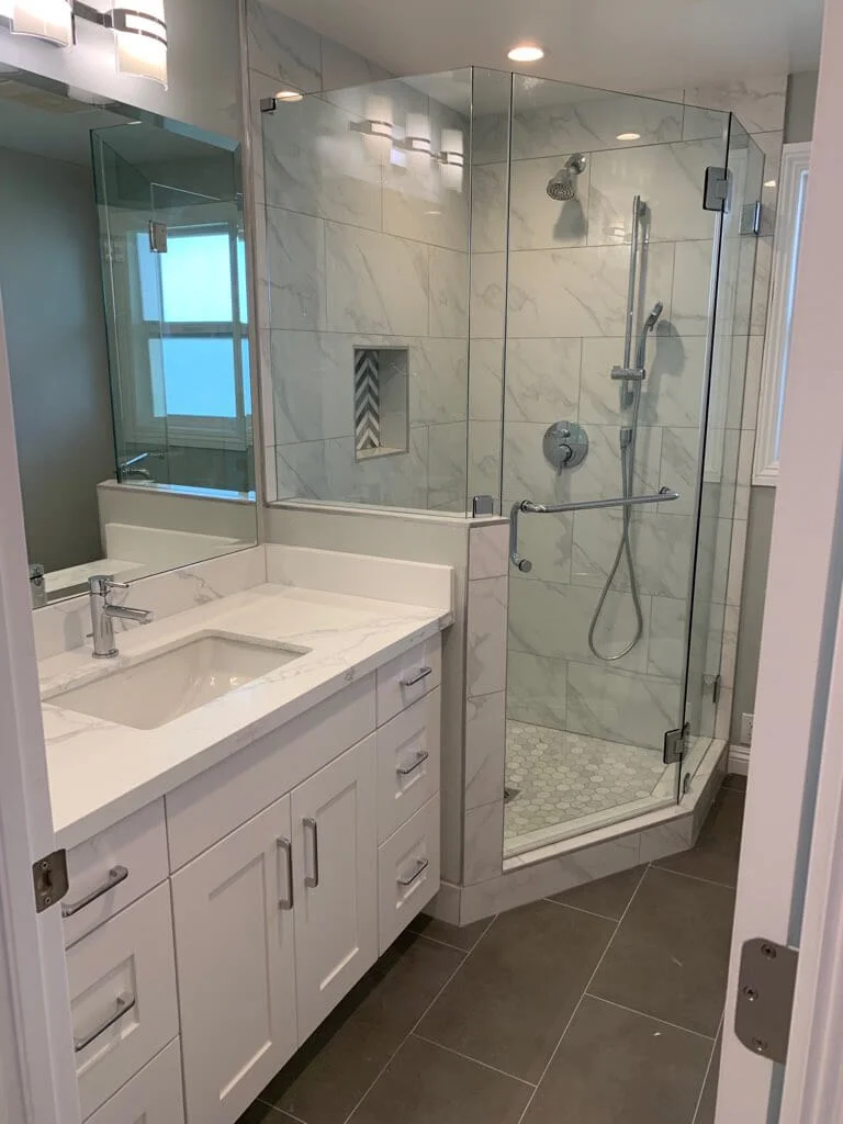 Custom Neo-Angle Shower Glass | Toronto | Shower Lagoon