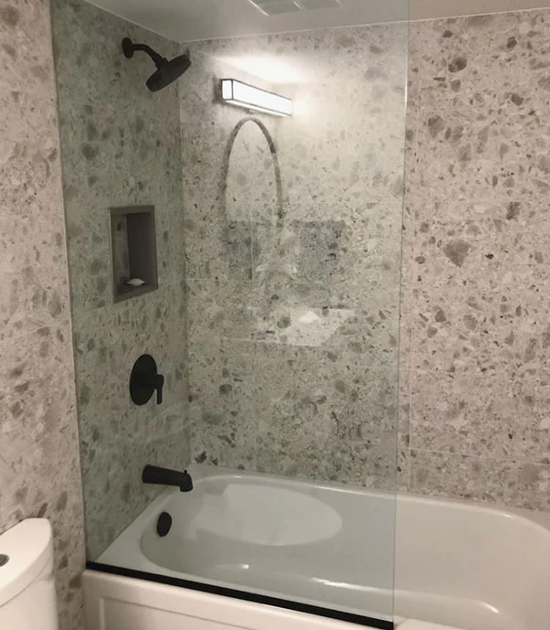 Bathtub Glass Panels in Toronto: Best Shower Door Company | Shower Lagoon