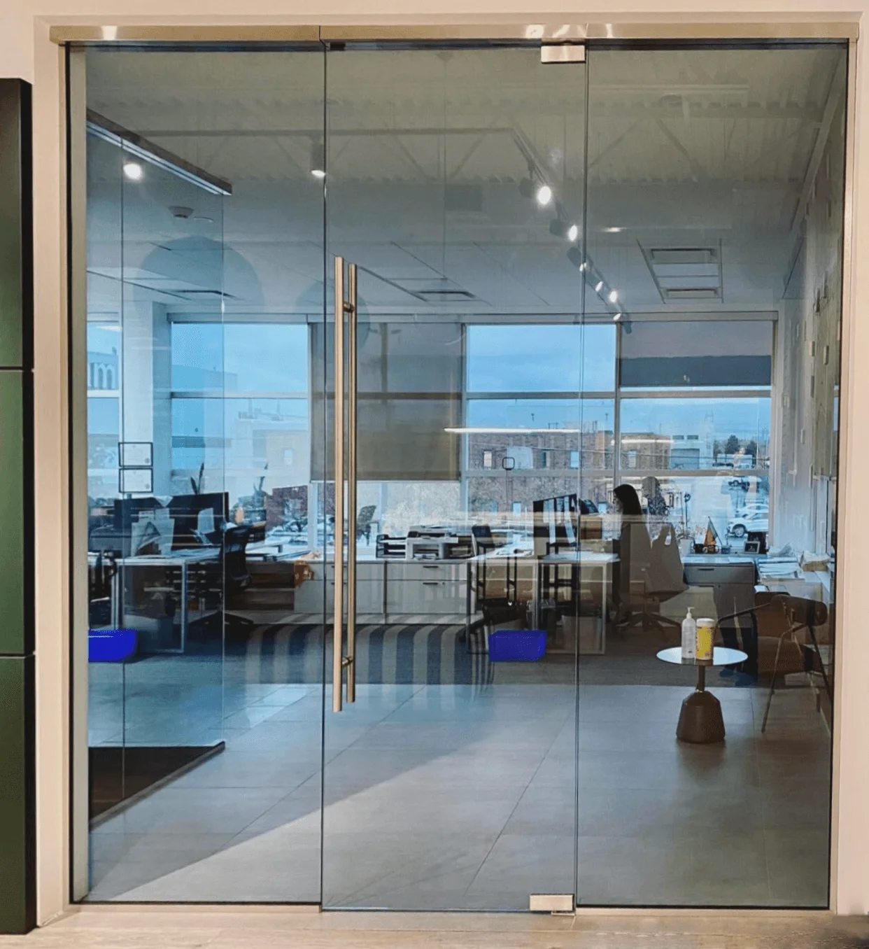 Commercial Glass Doors in Toronto: Best Glass Solutions | Shower Lagoon