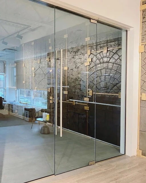 Commercial Glass Doors in Toronto: Best Glass Solutions | Shower Lagoon